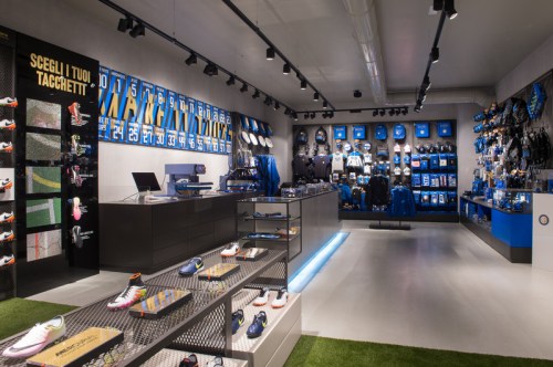 Nuovo Inter Store in centro a Milano. Inaugurazione nel weekend – a l e ...